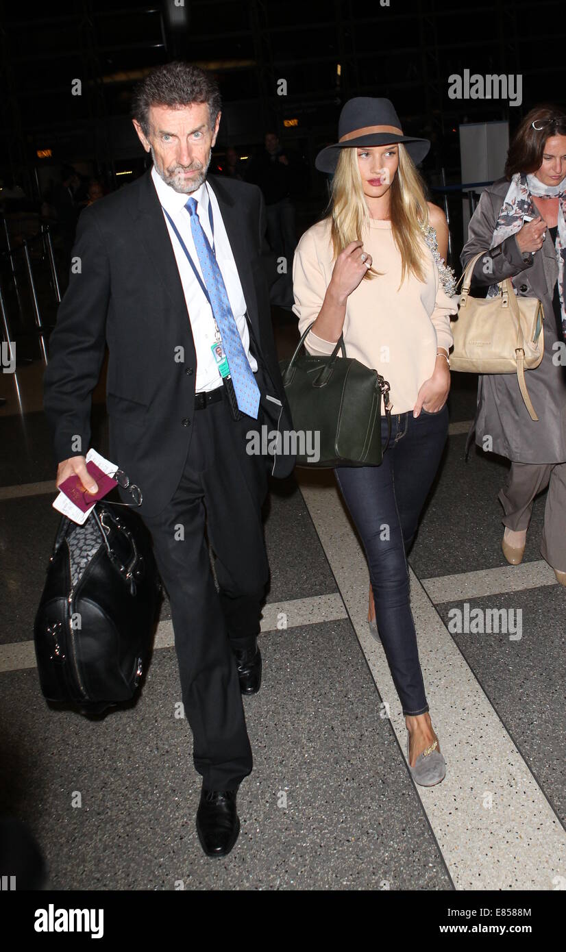 Rosie Huntington-Whiteley at Los Angeles International Airport (LAX ...