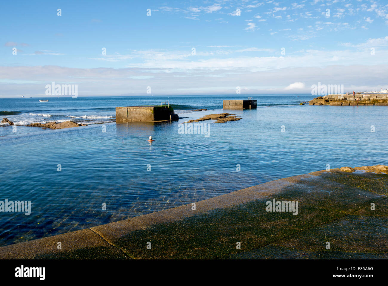 Pool resources hi-res stock photography and images - Alamy