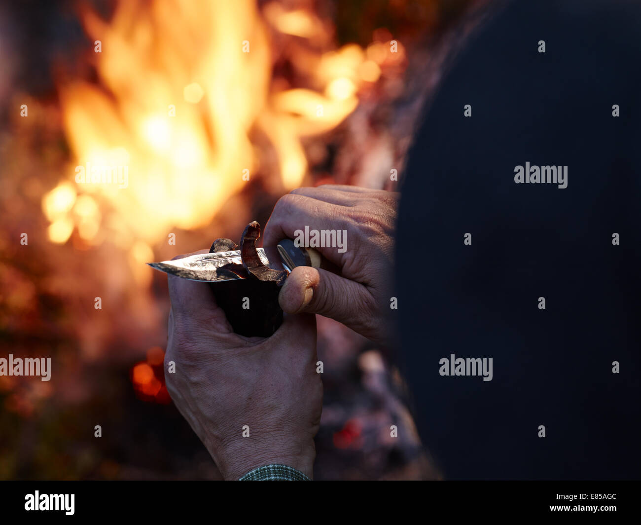 Fire knife hi-res stock photography and images - Alamy