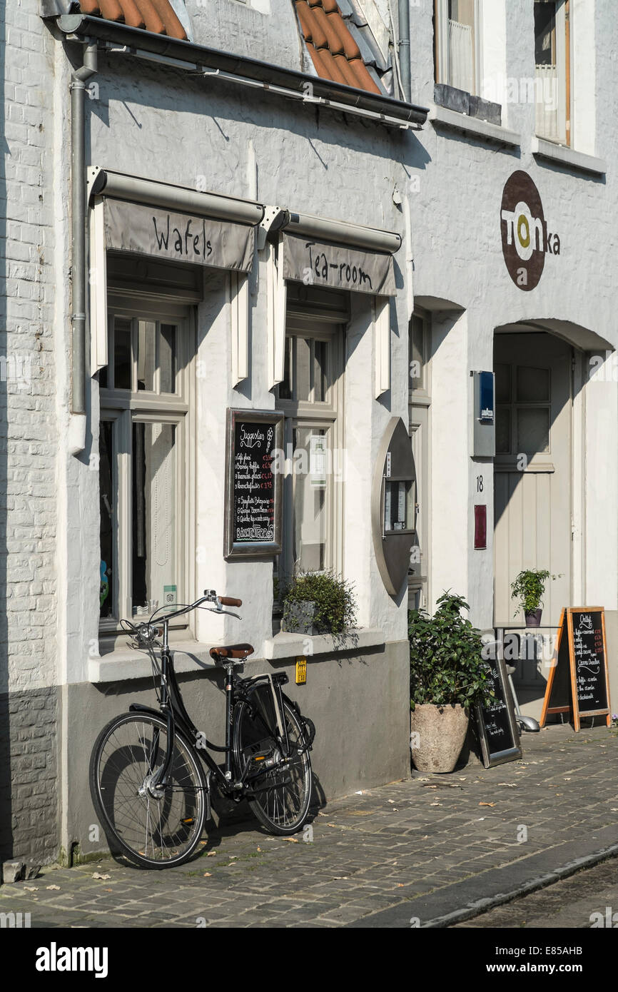 Waffle shop hi-res stock photography and images - Alamy