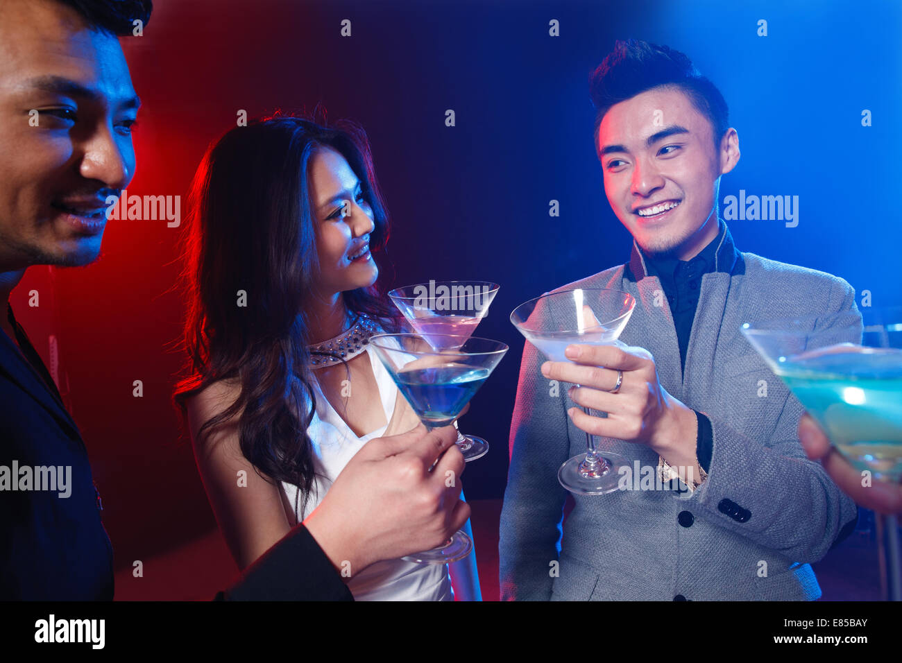 Young people at bar Stock Photo - Alamy