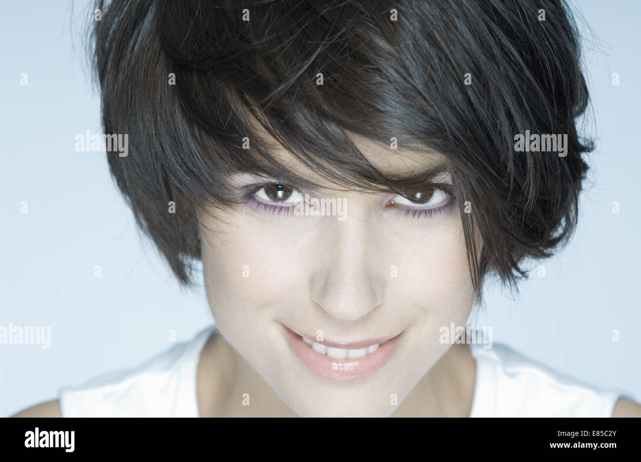Short hairstyle smiles hi-res stock photography and images - Alamy