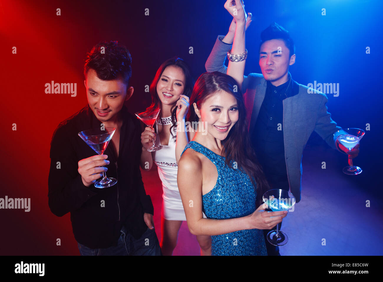 Young people at bar Stock Photo - Alamy