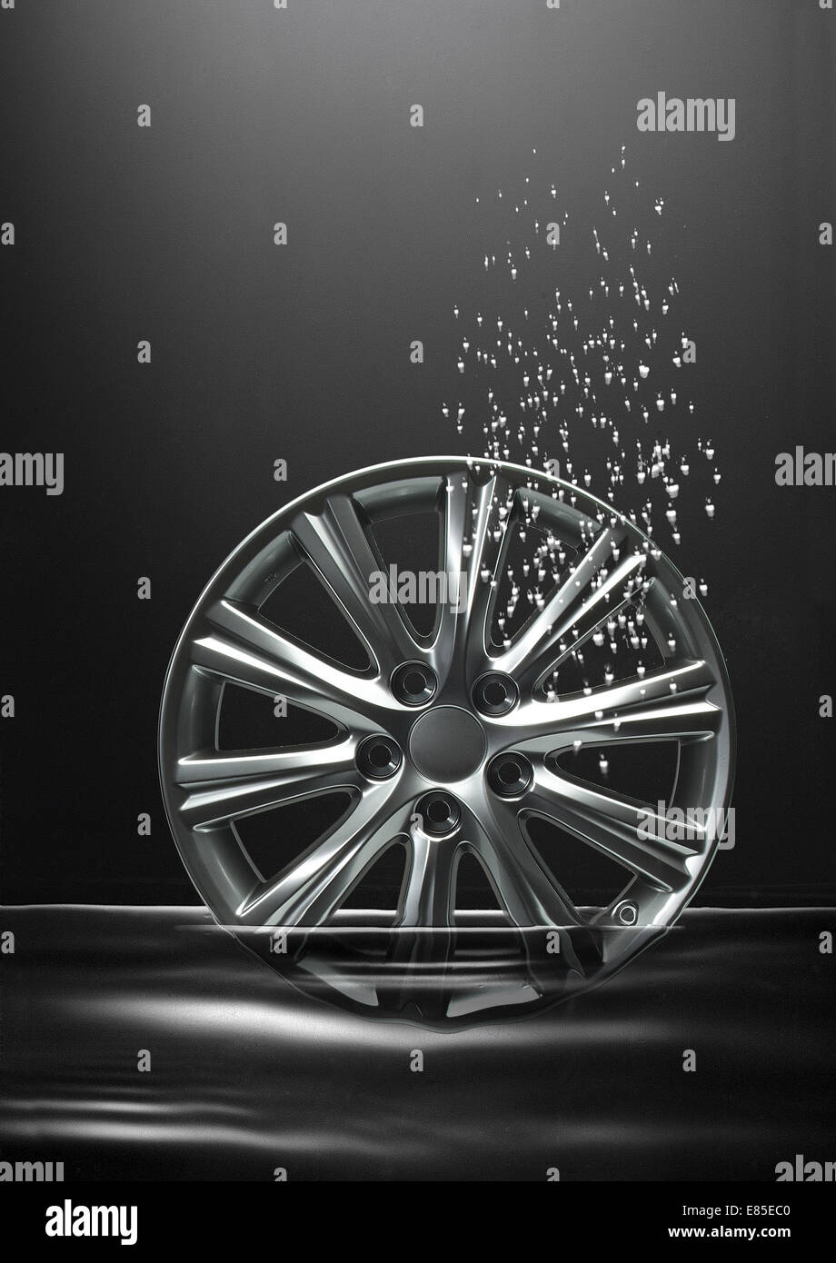 Car wheel, circle, studio hi-res stock photography and images - Alamy