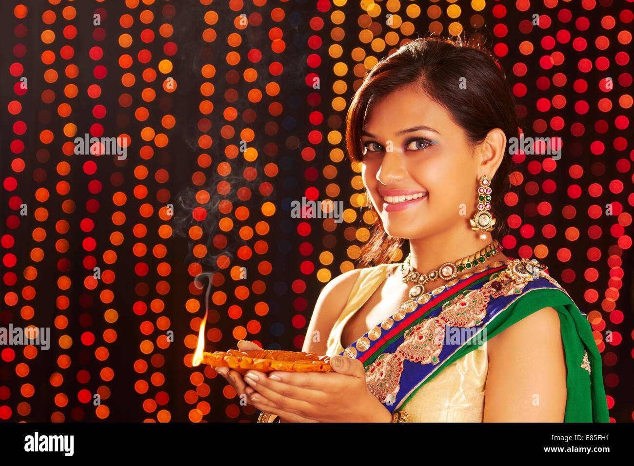 indian ladies diwali Festival diya Worship Stock Photo - Alamy