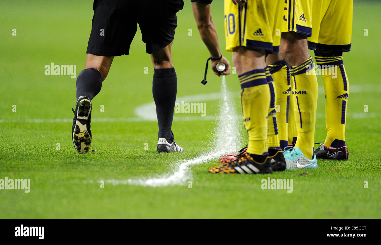 Foam spray football hi-res stock photography and images - Alamy