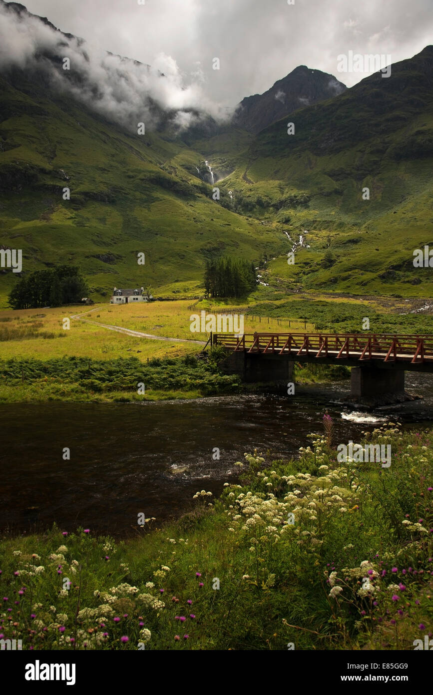 Lagangarbh hut glen coe hi-res stock photography and images - Alamy