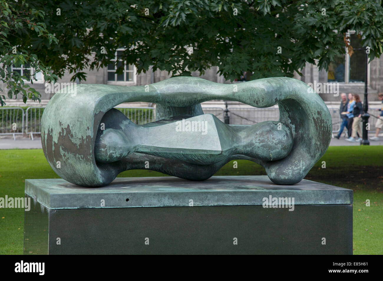 Art Sculpture at Trinity College University; Dublin; Ireland Stock ...