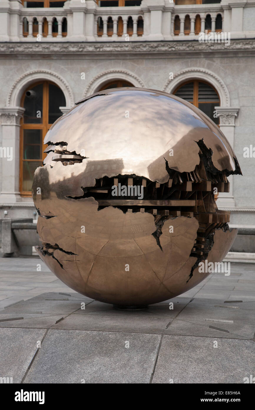 Berkeley library trinity college hi-res stock photography and images ...