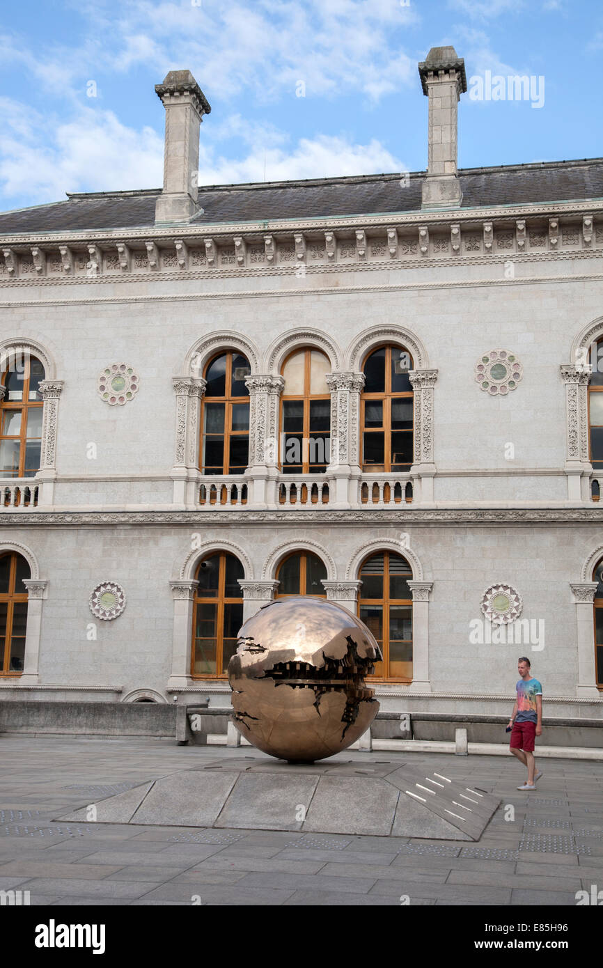 Berkeley Library Trinity College Stock Photos & Berkeley Library ...