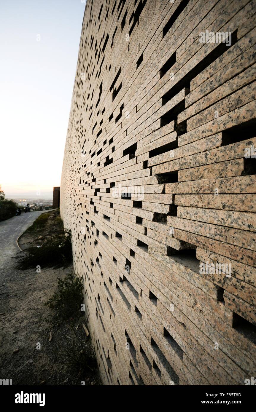 Close-up of modern stone facade Stock Photo - Alamy