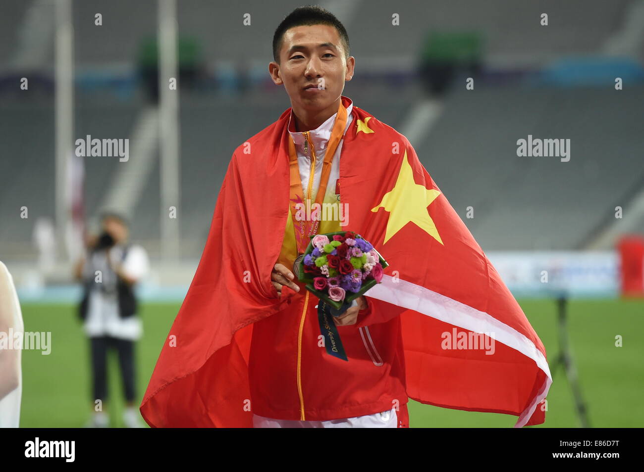 Gong teng hi-res stock photography and images - Alamy