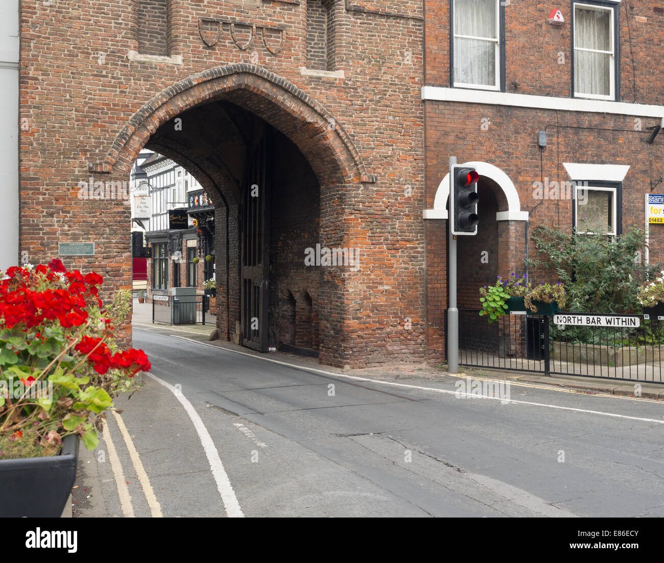 Beverley town arch hi-res stock photography and images - Alamy