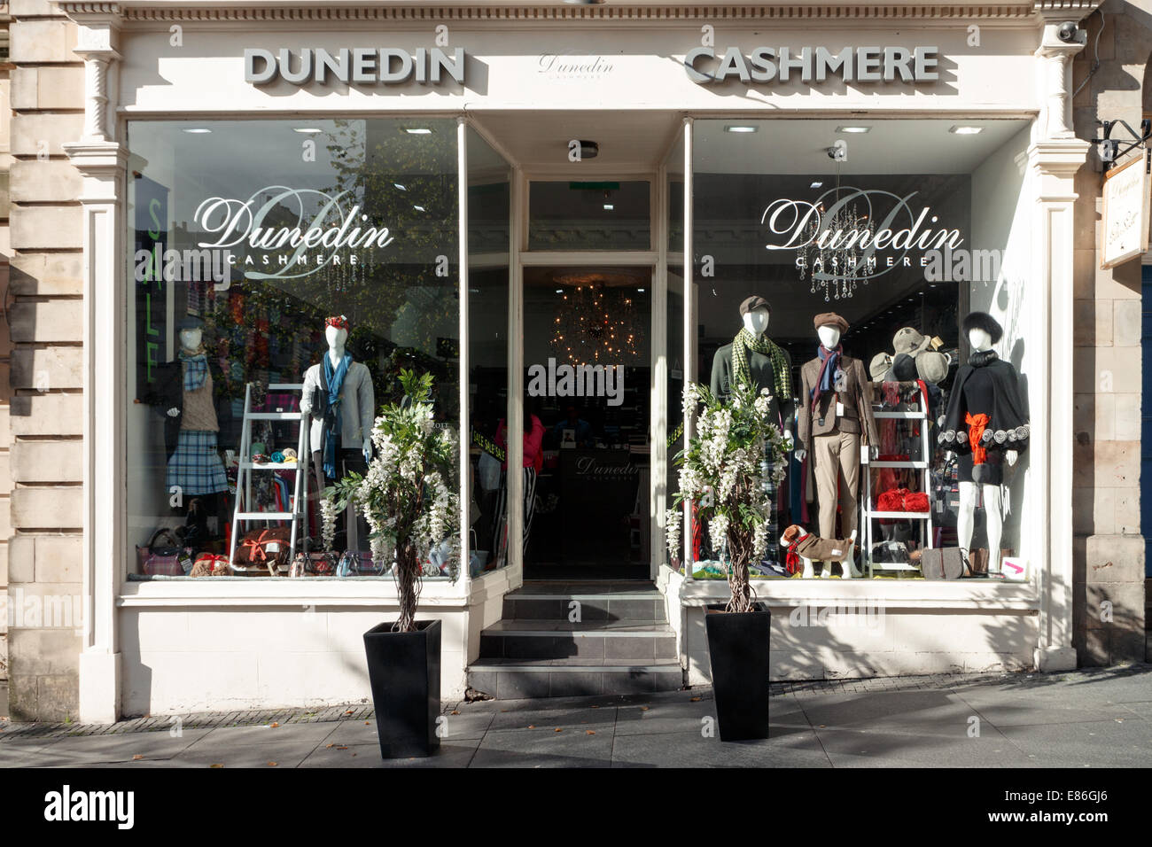 Dunedin Scottish fashion store, Edinburgh Old Town Stock Photo - Alamy