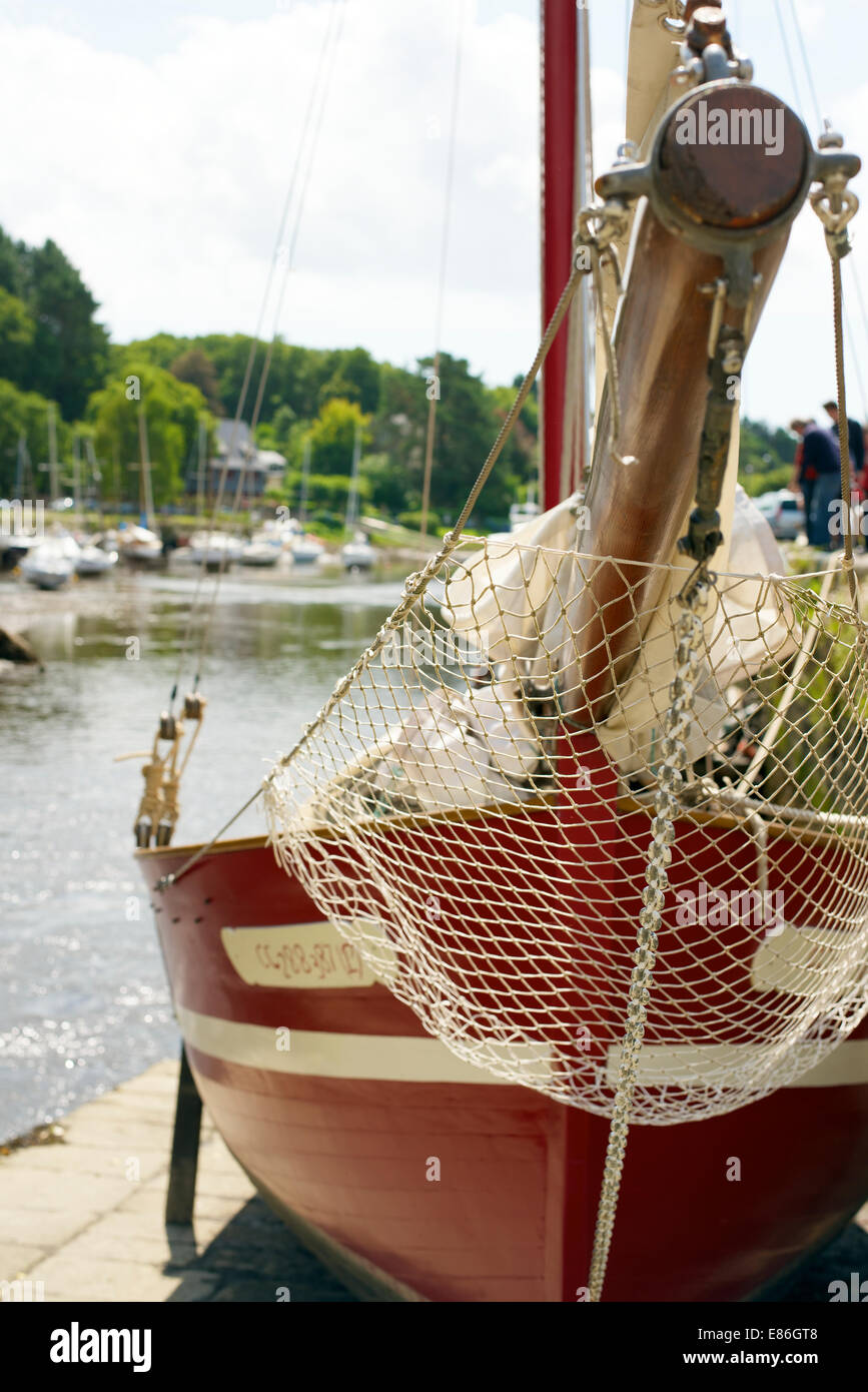 Lavandieres a pont aven hi-res stock photography and images - Alamy