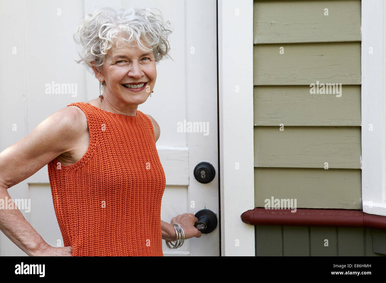 Senior open door hi-res stock photography and images - Alamy