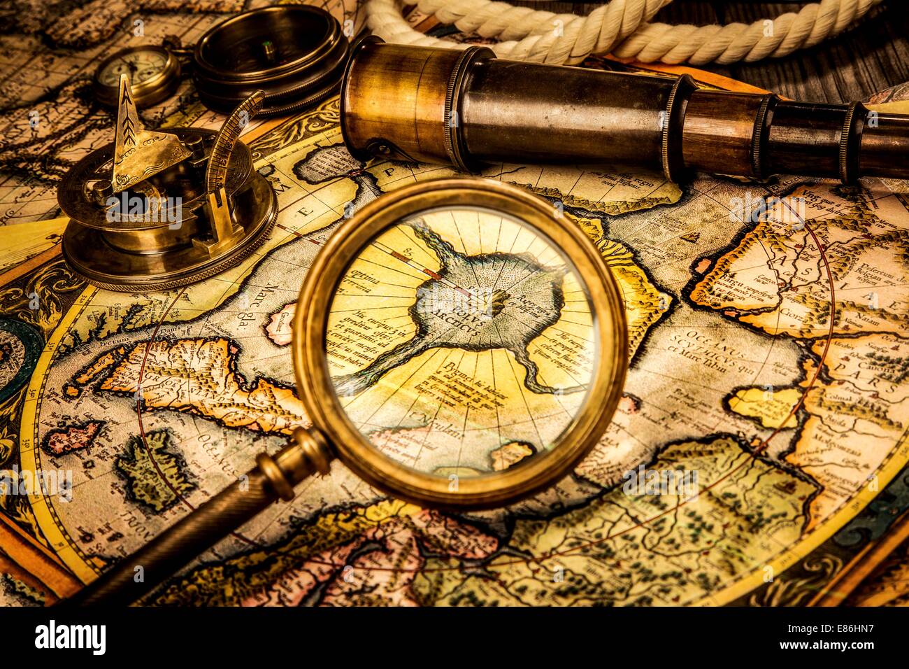 Antique compass pole hi-res stock photography and images - Alamy