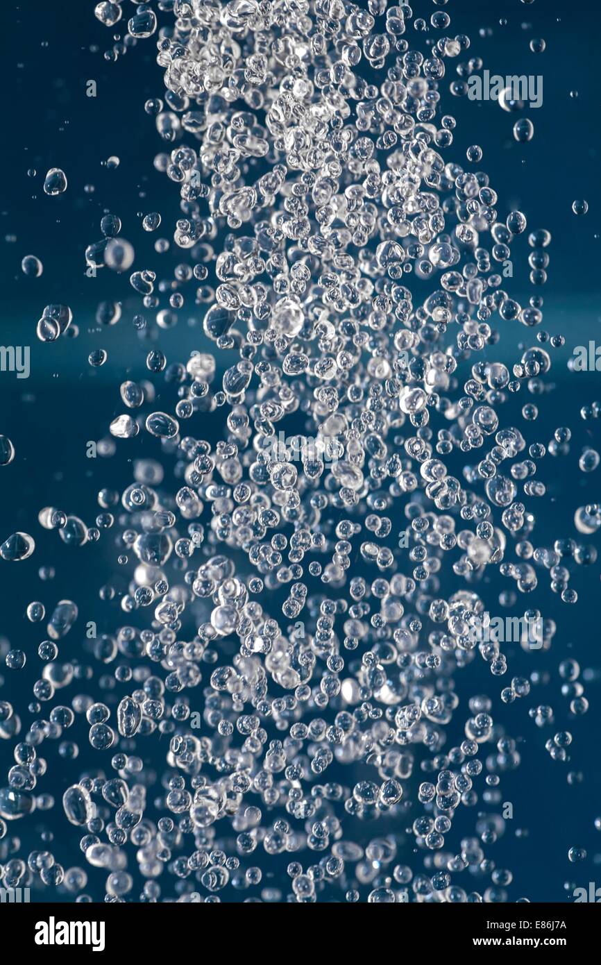 falling water drops Stock Photo - Alamy