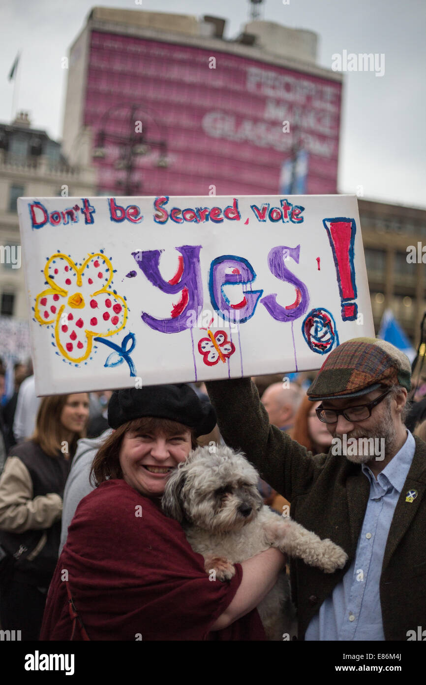 Pro-Scottish Independence Yes supporters in George Square in the week ...