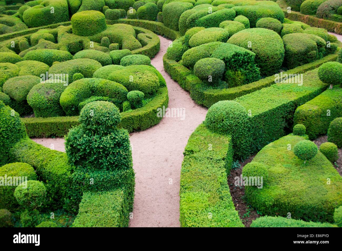 A maze of hedges Stock Photo - Alamy
