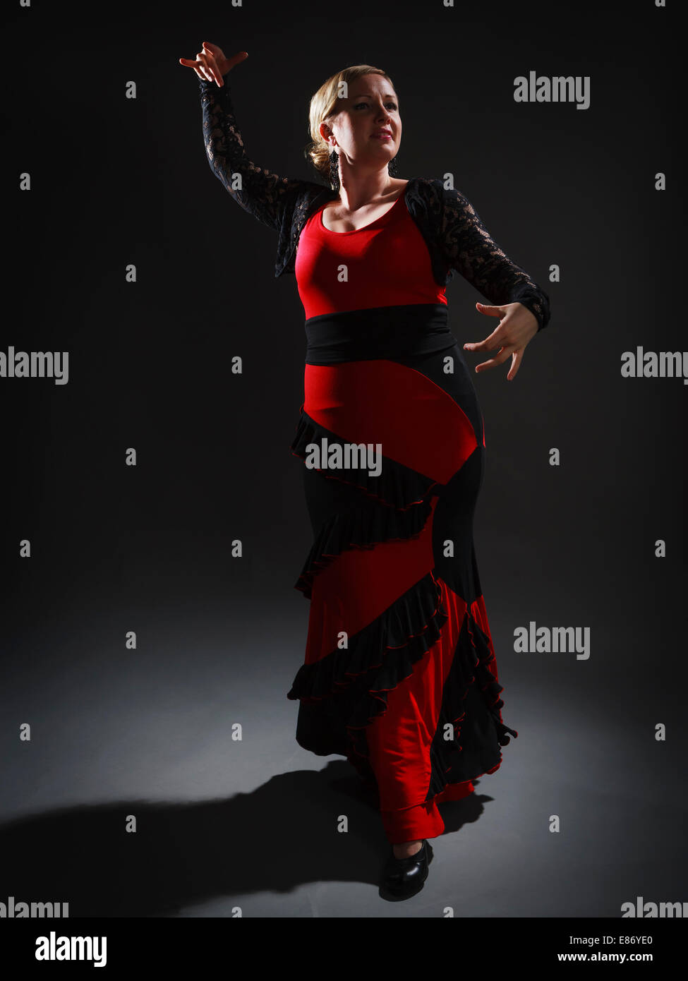 Beautiful female flamenco dancer hi-res stock photography and images ...