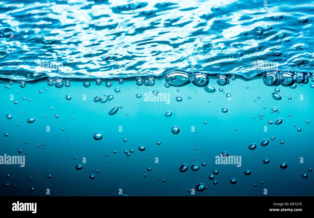 Many bubbles in water close up, abstract water wave with bubbles Stock ...