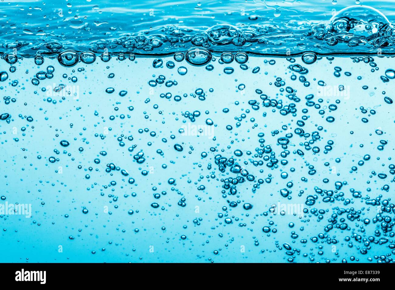 Many bubbles in water close up, abstract water wave with bubbles Stock ...