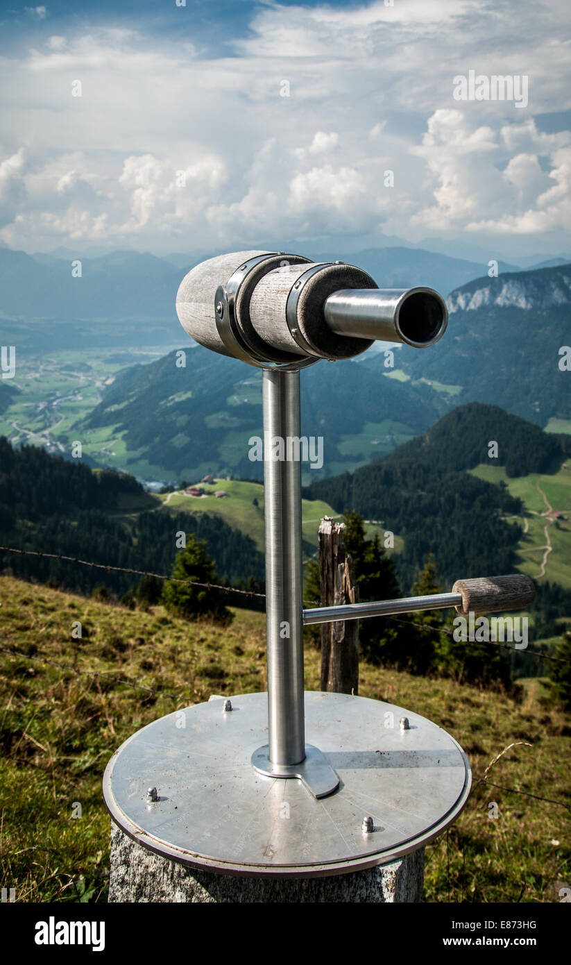 Telescope viewing hi-res stock photography and images - Alamy