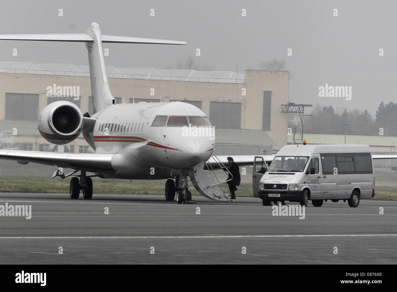 Russell Crowe boards his private jet at Edinburgh Airport after ...