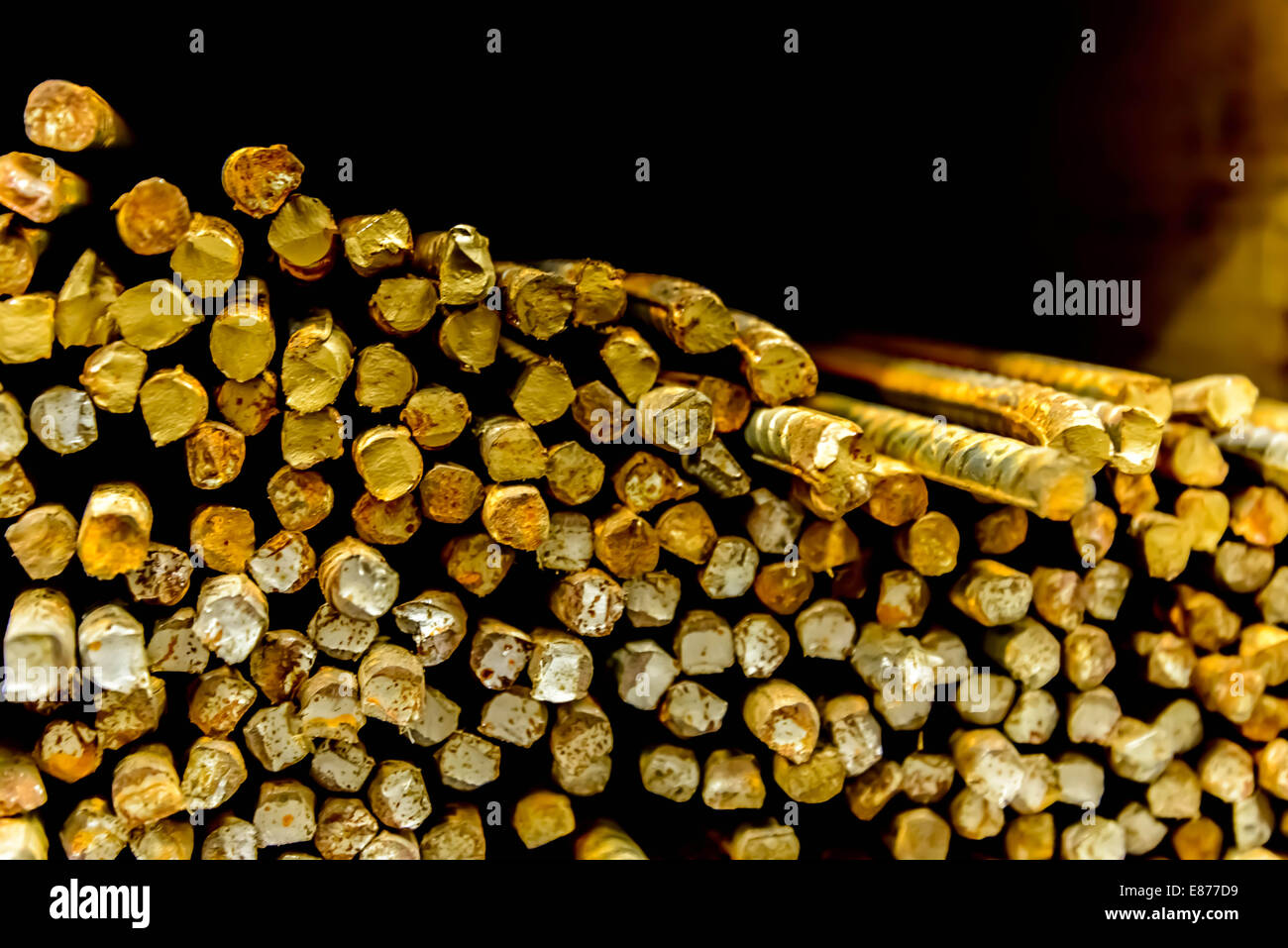 building supplies, pile of oxidizing construction rebar Stock Photo - Alamy