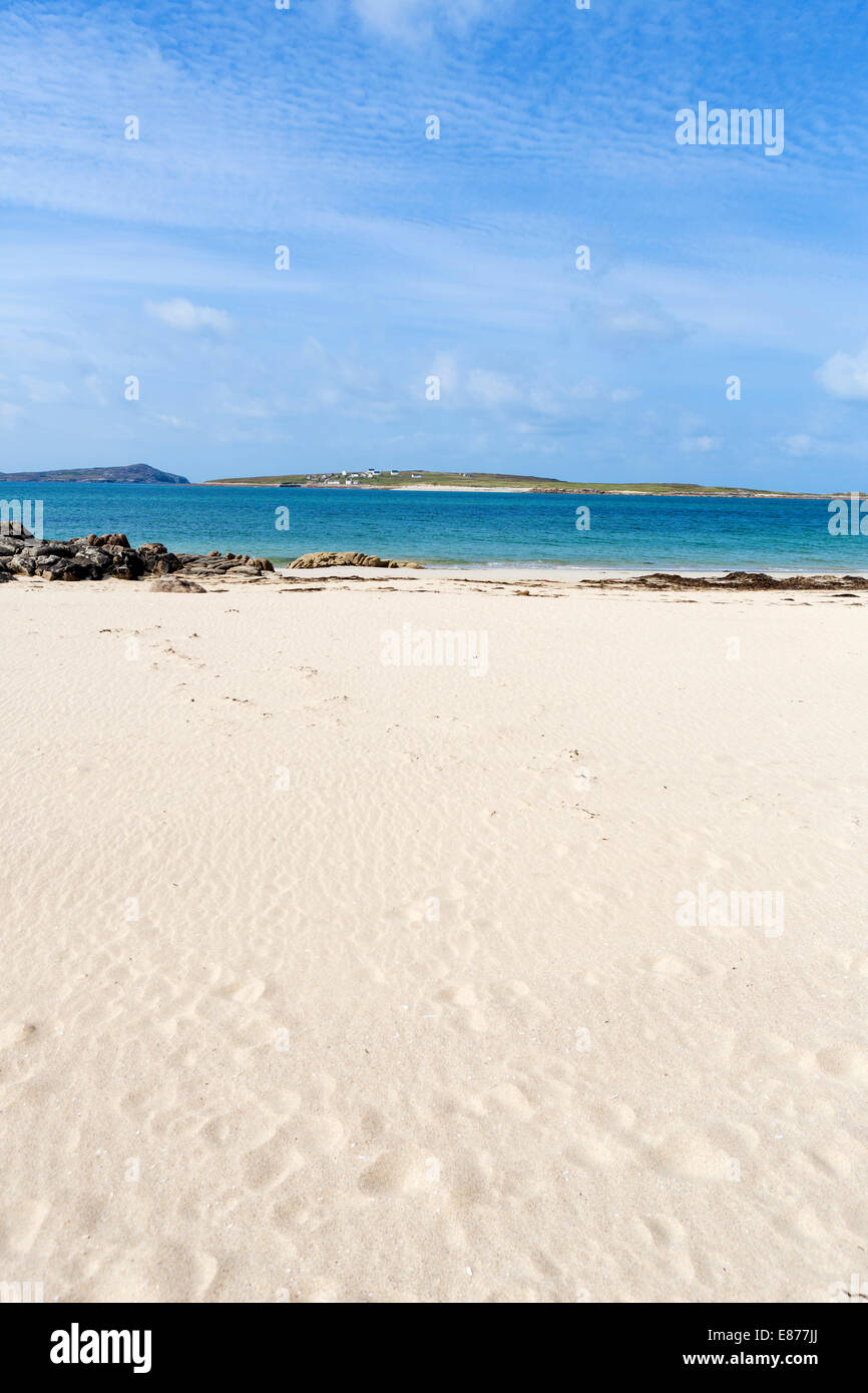 The coast north of Derrybeg looking towards the island of Inishmeane ...