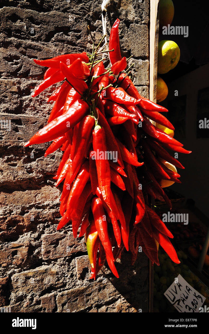 String of chillis hi-res stock photography and images - Alamy