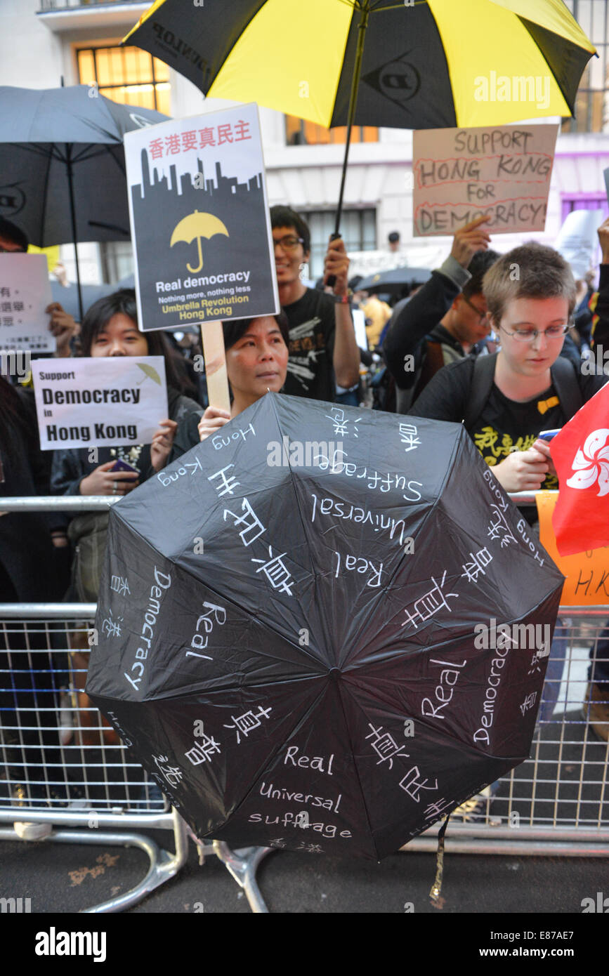 Hong kong umbrella revolution hi-res stock photography and images - Alamy