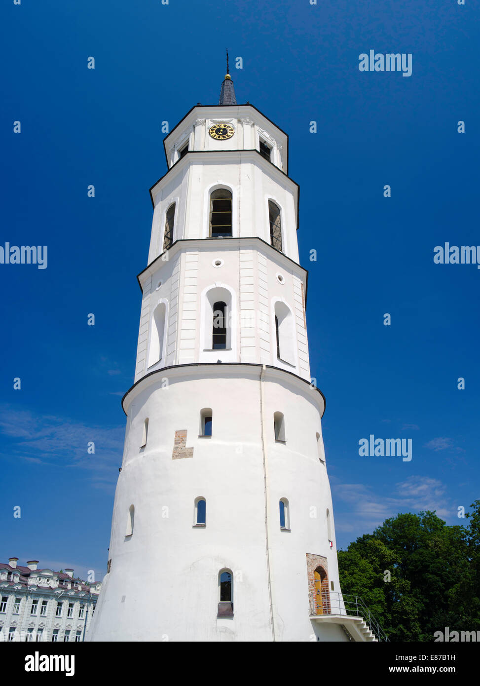 Distorted clock face hi-res stock photography and images - Alamy