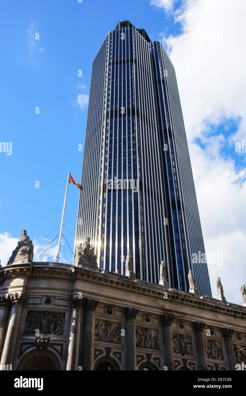 The tower 42 skyscraper hi-res stock photography and images - Alamy
