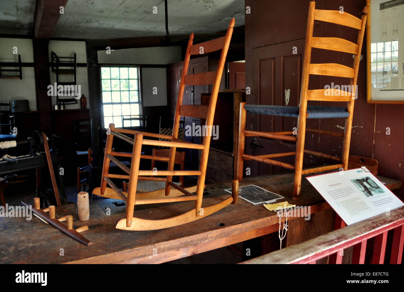 Shaker furniture hi-res stock photography and images - Alamy