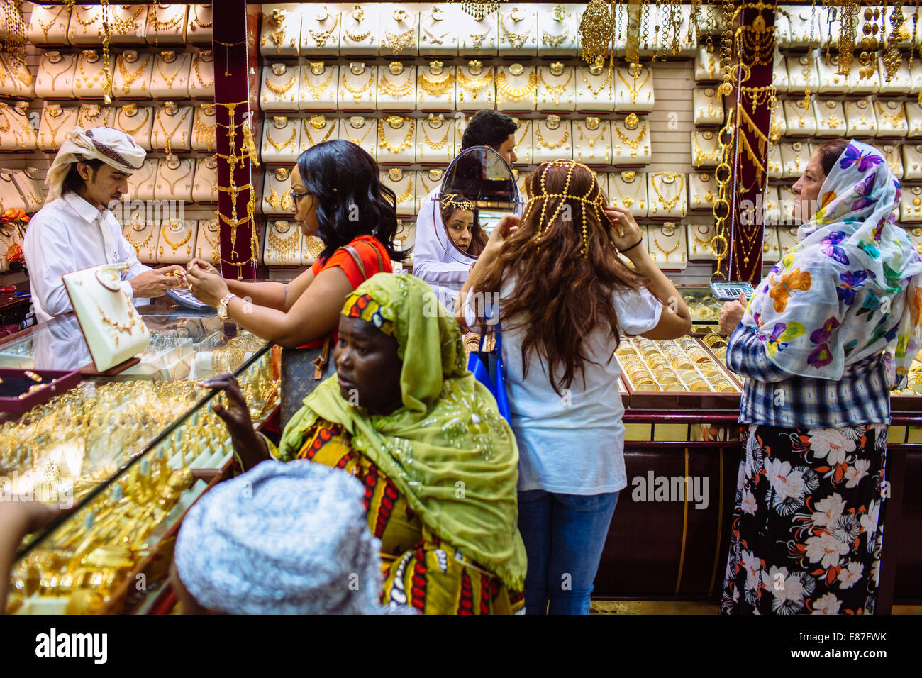Gold sellers hi-res stock photography and images - Alamy