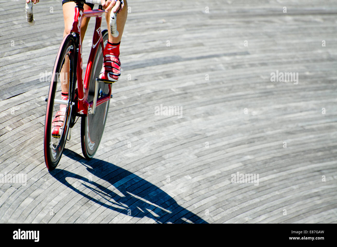 Bicycle race track hi-res stock photography and images - Alamy