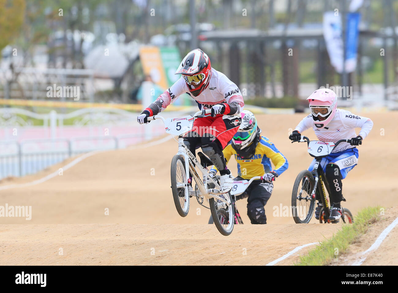 Incheon, South Korea. 1st Oct, 2014. Yuri Yamanomoto (JPN) Cycling ...