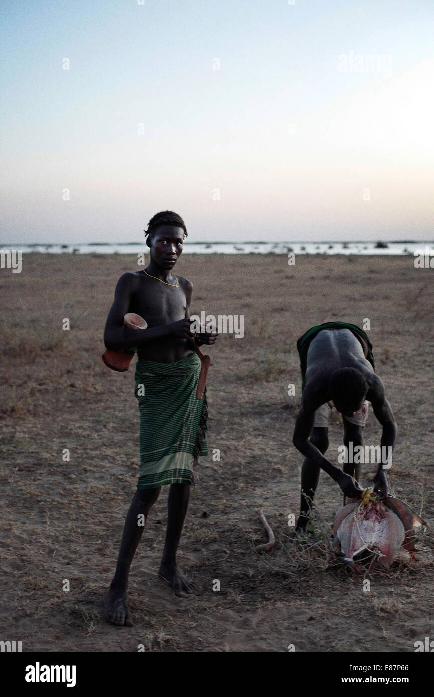 People caught fish from the Omo River as one water source for Gibe III ...