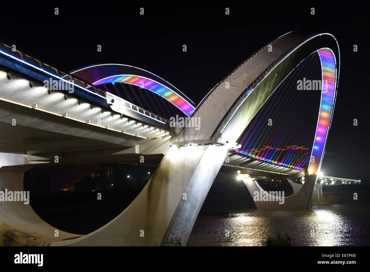 Nanning bridge hi-res stock photography and images - Alamy