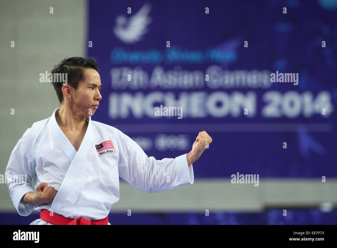 Incheon, South Korea. 2nd Oct, 2014. Lim Chee Wei of Malaysia competes ...
