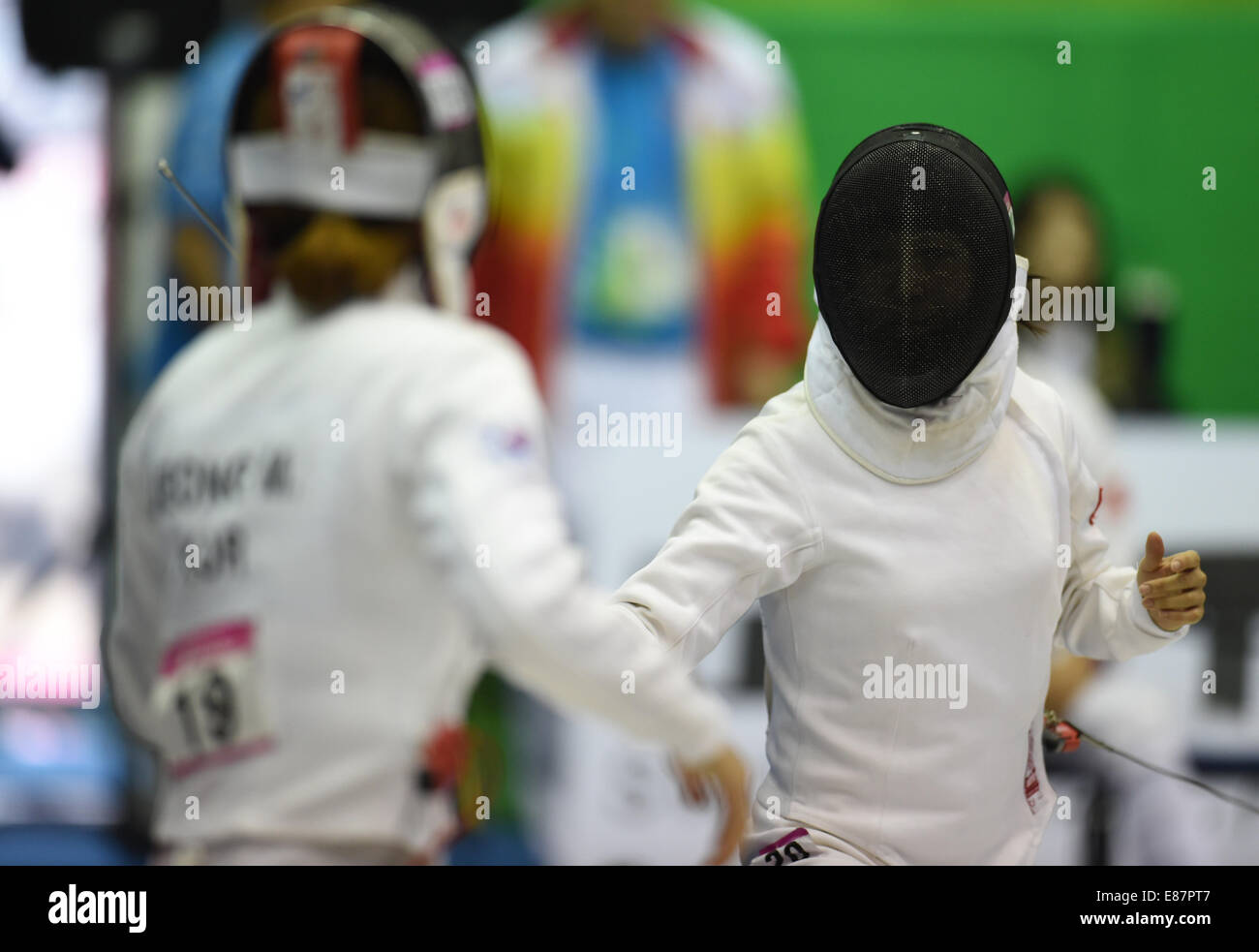 Fencing match hi-res stock photography and images - Alamy