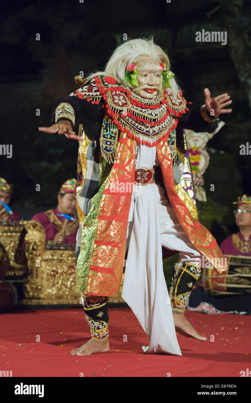 Topeng Mask Dance, Puri Saraswati Temple, Ubud, Bali, Indonesia Stock ...