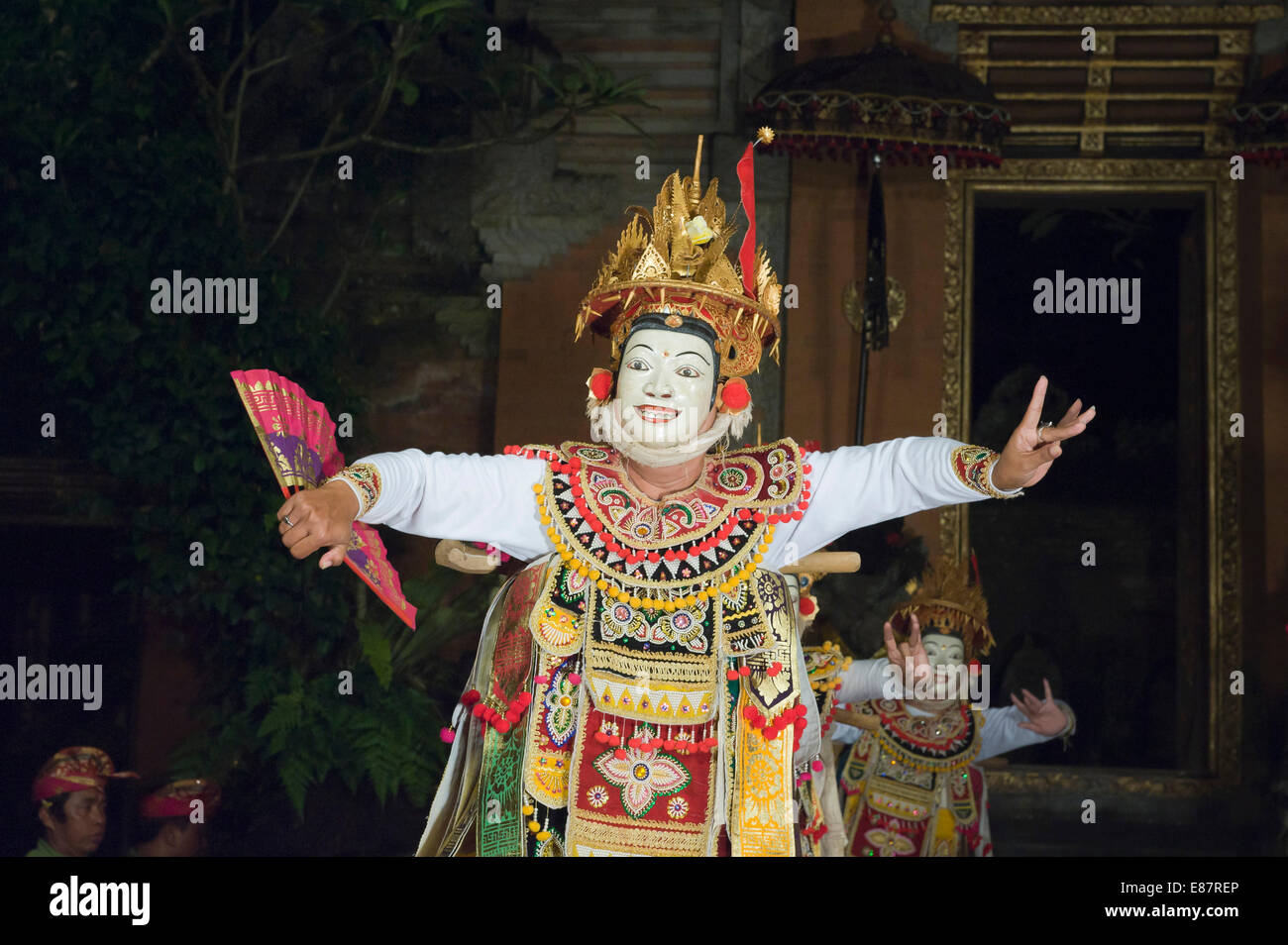 Traditional mask of indonesia hi-res stock photography and images - Alamy