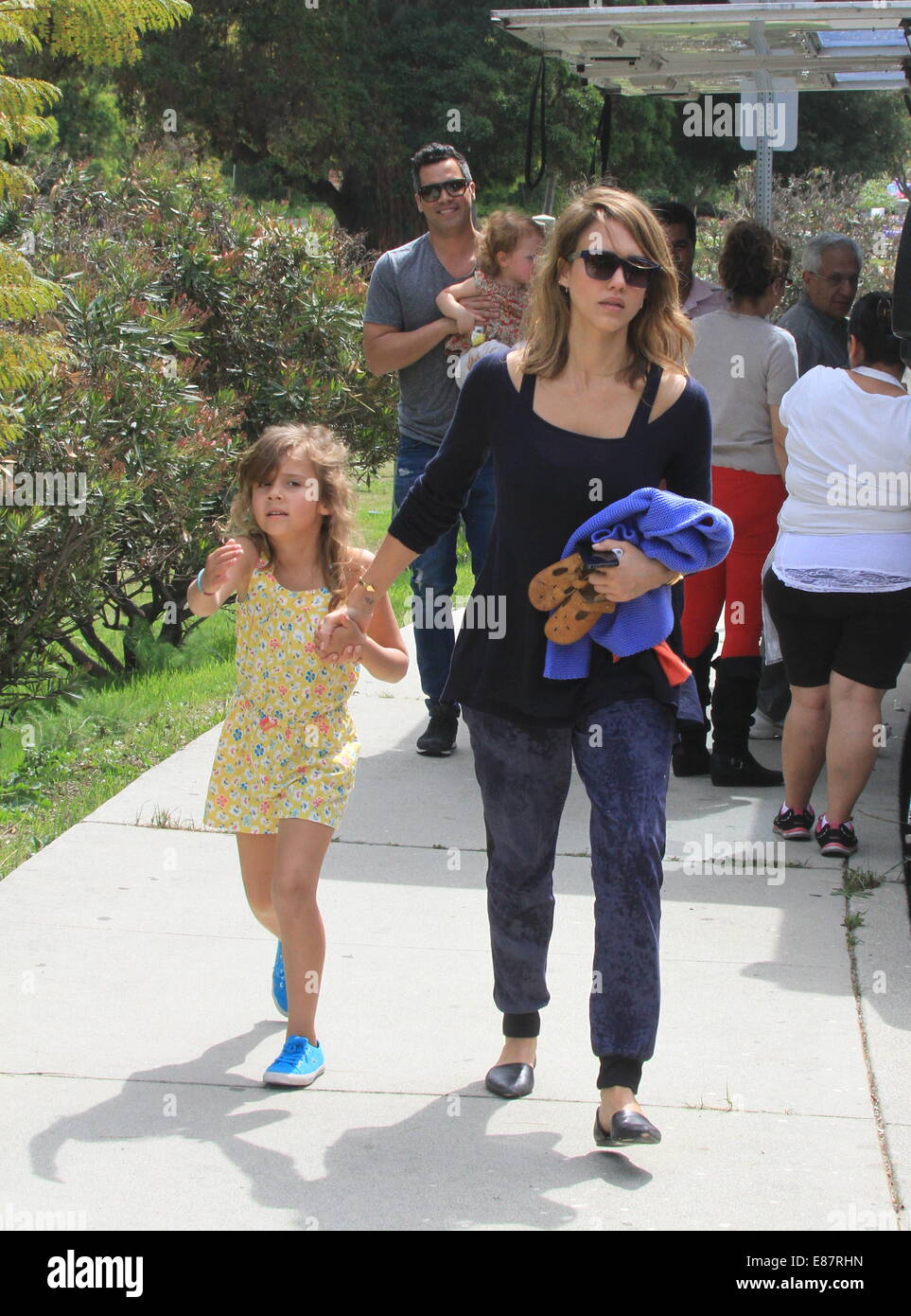 Jessica Alba and husband Cash Warren enjoy a day at Coldwater Park with ...