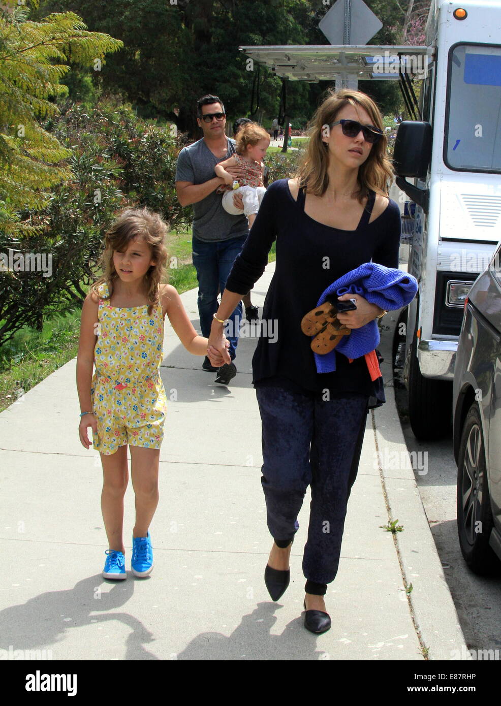 Jessica Alba and husband Cash Warren enjoy a day at Coldwater Park with ...