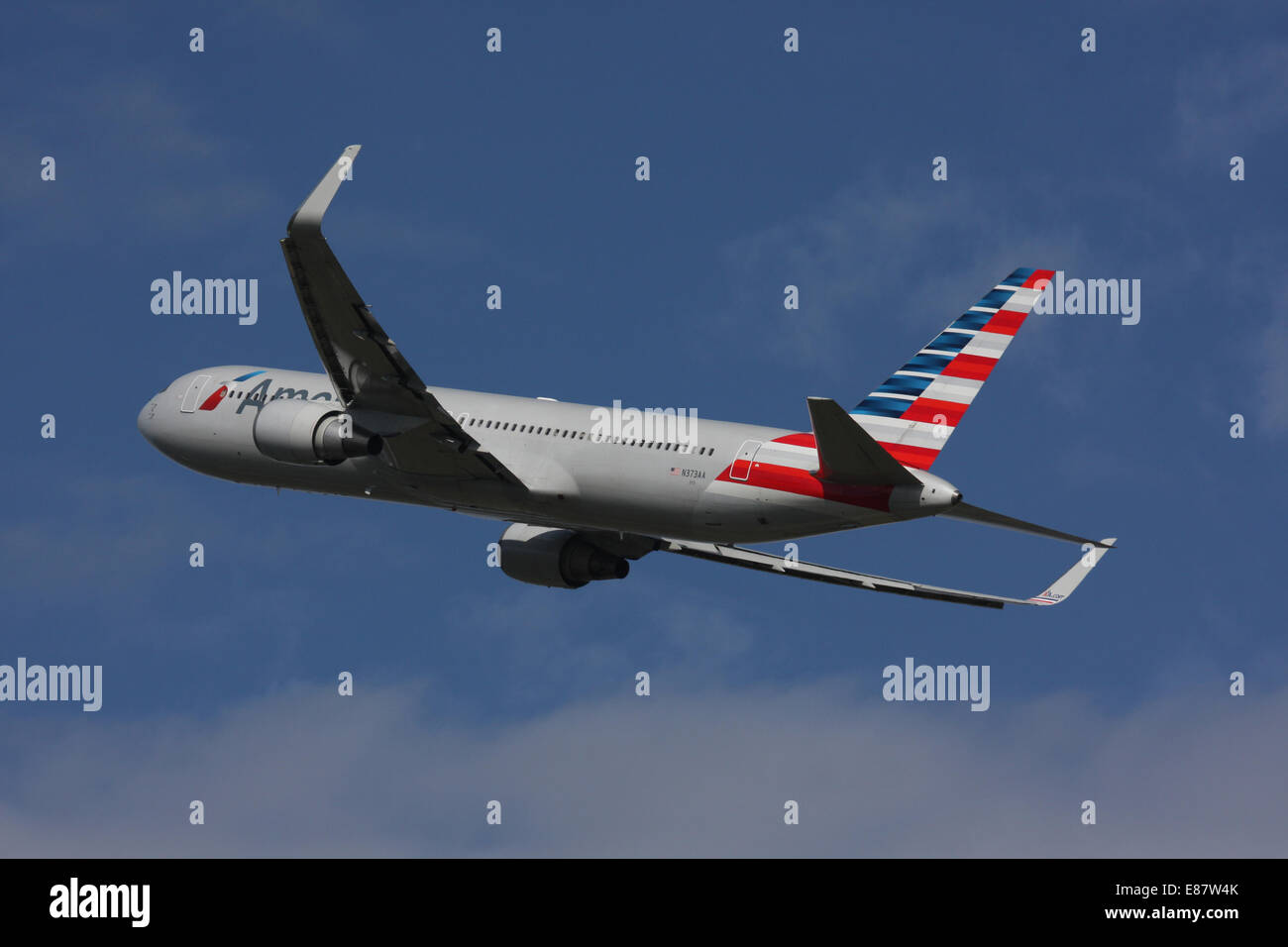 American airlines boeing 767 aircraft hi-res stock photography and ...