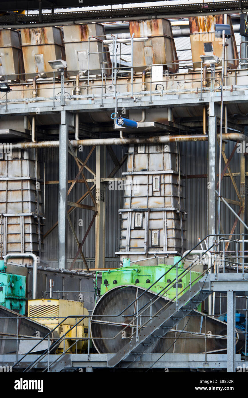 Industrial machinery hi-res stock photography and images - Alamy