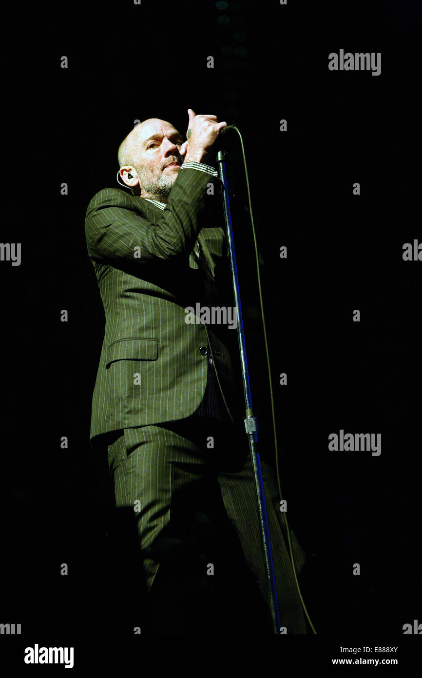 Rem band hi-res stock photography and images - Alamy